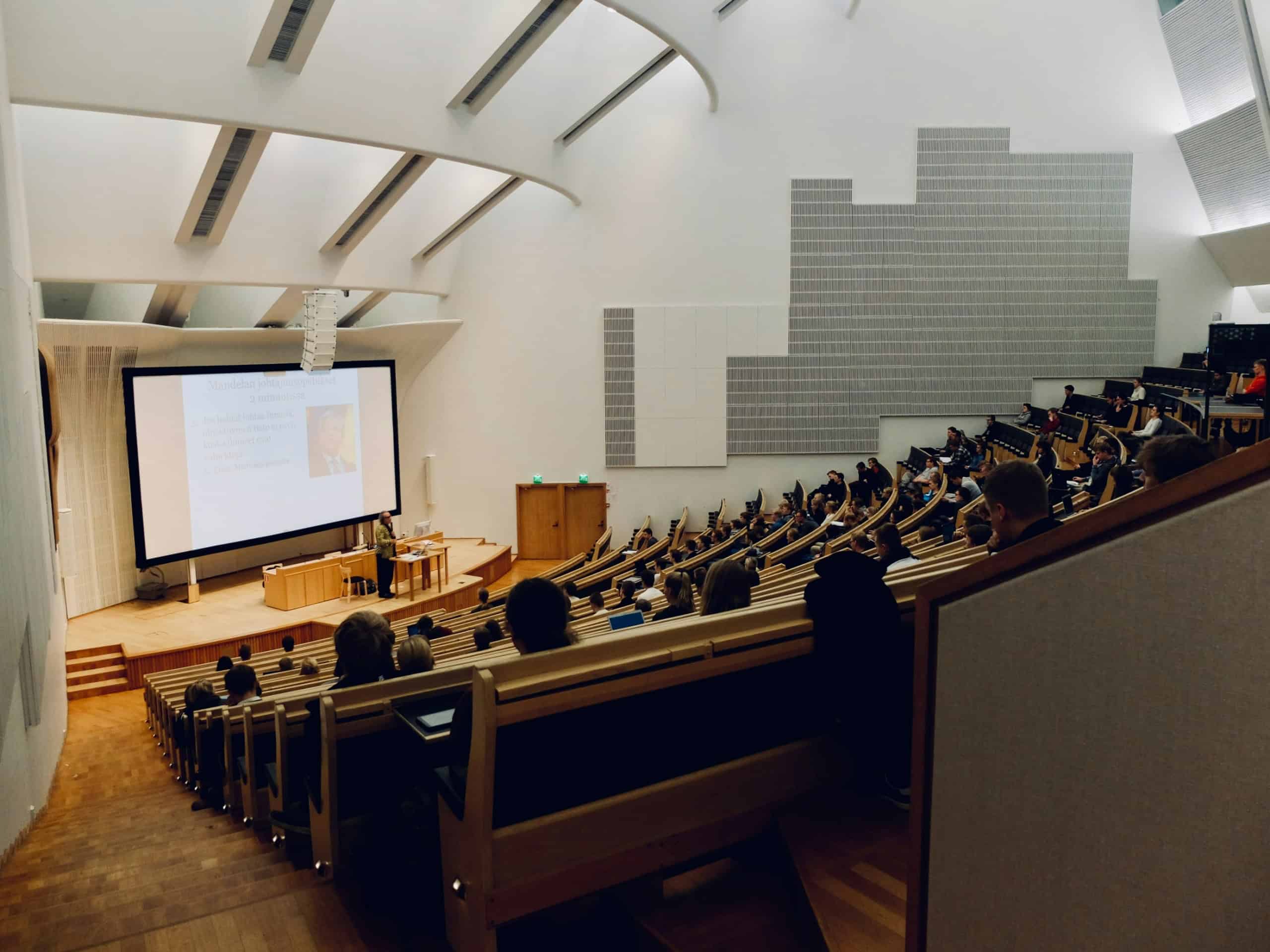 Top-Ranked Business Schools in Canada (2025 Guide) - Montreal Tips